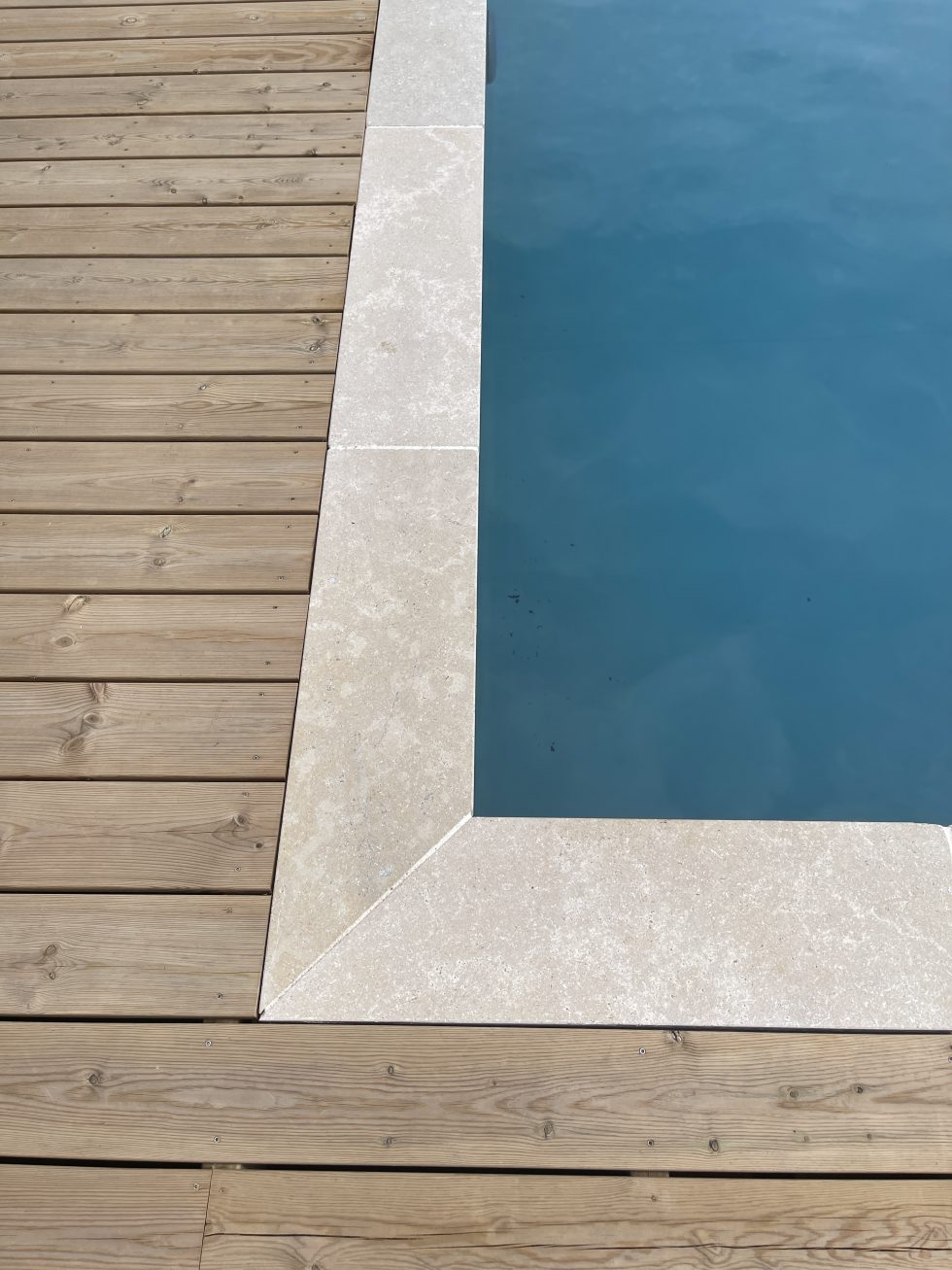 Margelle Pierre Naturelle Beige Egypta - HESTIA Pierre & Jardin