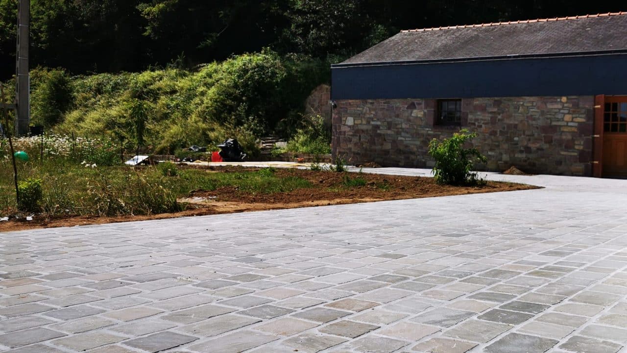 Cour pavée en pierre naturelle Kandla Gris