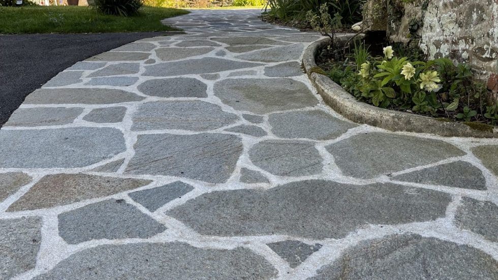 Gneiss - Dalle de Terrasse Luzerne - HESTIA Pierre & Jardin