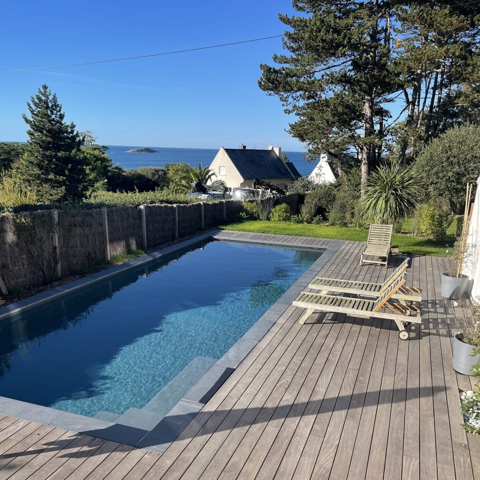 Margelle Piscine Pierre Naturelle Ardoise - HESTIA Pierre & Jardin