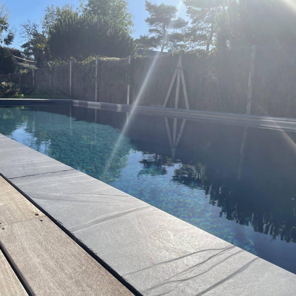 Margelle Piscine Pierre Naturelle Ardoise - HESTIA Pierre & Jardin