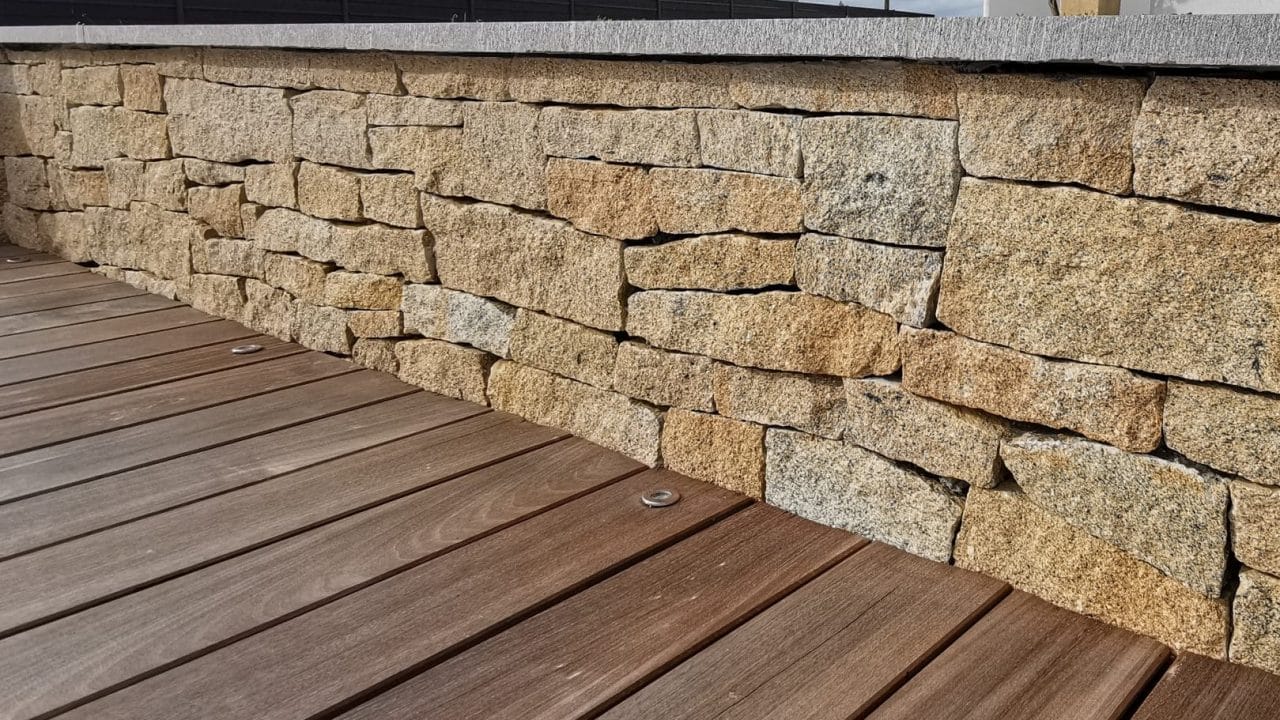 Pierre Moellons Gneiss - HESTIA Pierre & Bois - Côtes d'Armor