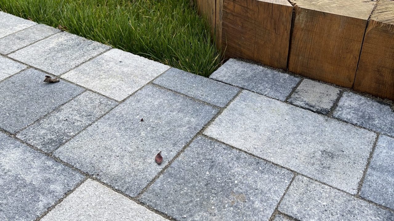 Pavé Béton Gris - Pavé Béton Stratus - HESTIA Pierre & Bois