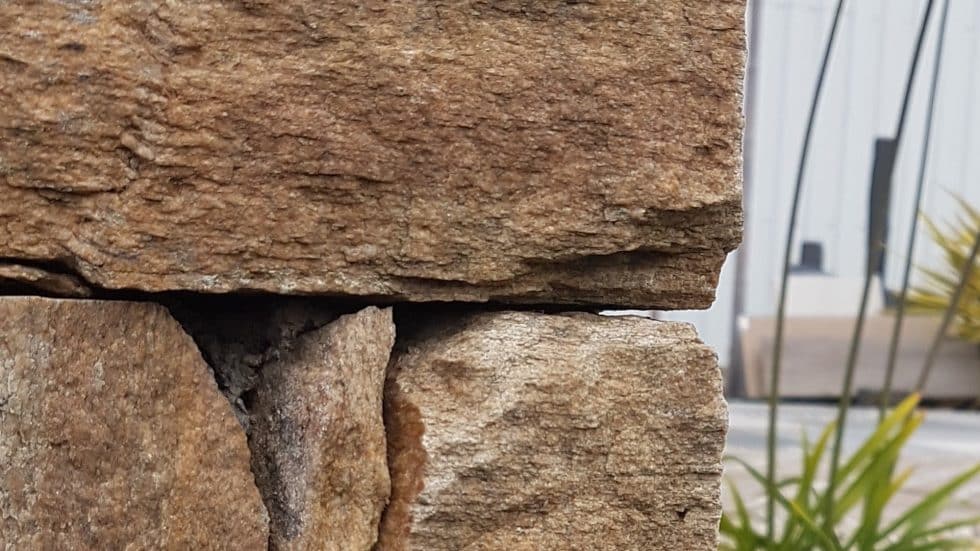 Pierre Moellons Gneiss - HESTIA Pierre & Bois - Côtes d'Armor