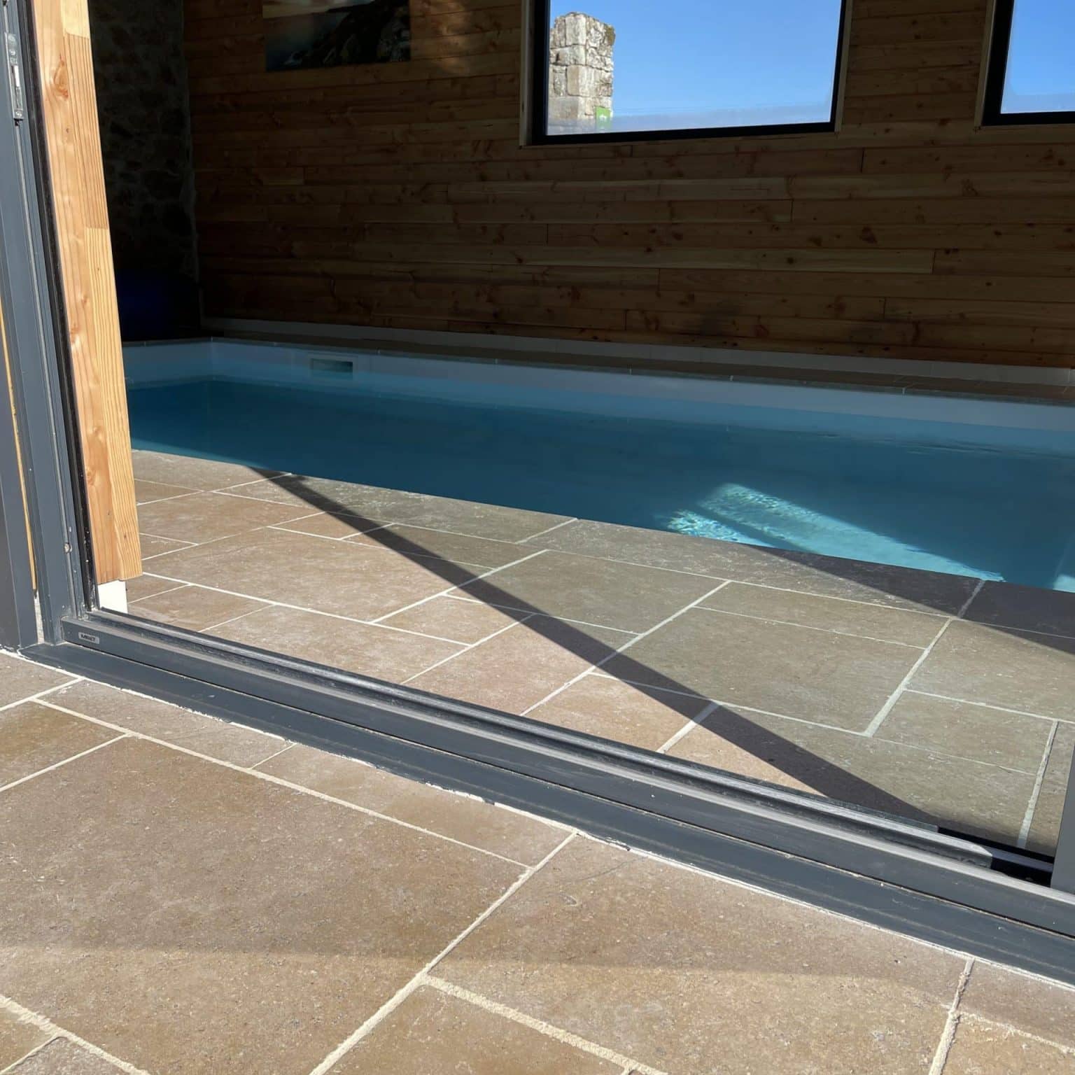 Margelle Pierre Naturelle Beige Egypta - HESTIA Pierre & Jardin