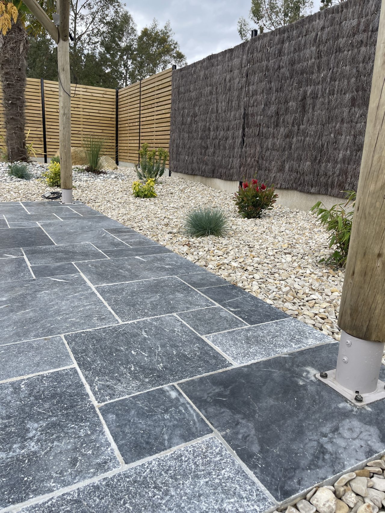 Dalle de Terrasse Pierre Bleue Lazuli - HESTIA Pierre & Jardin