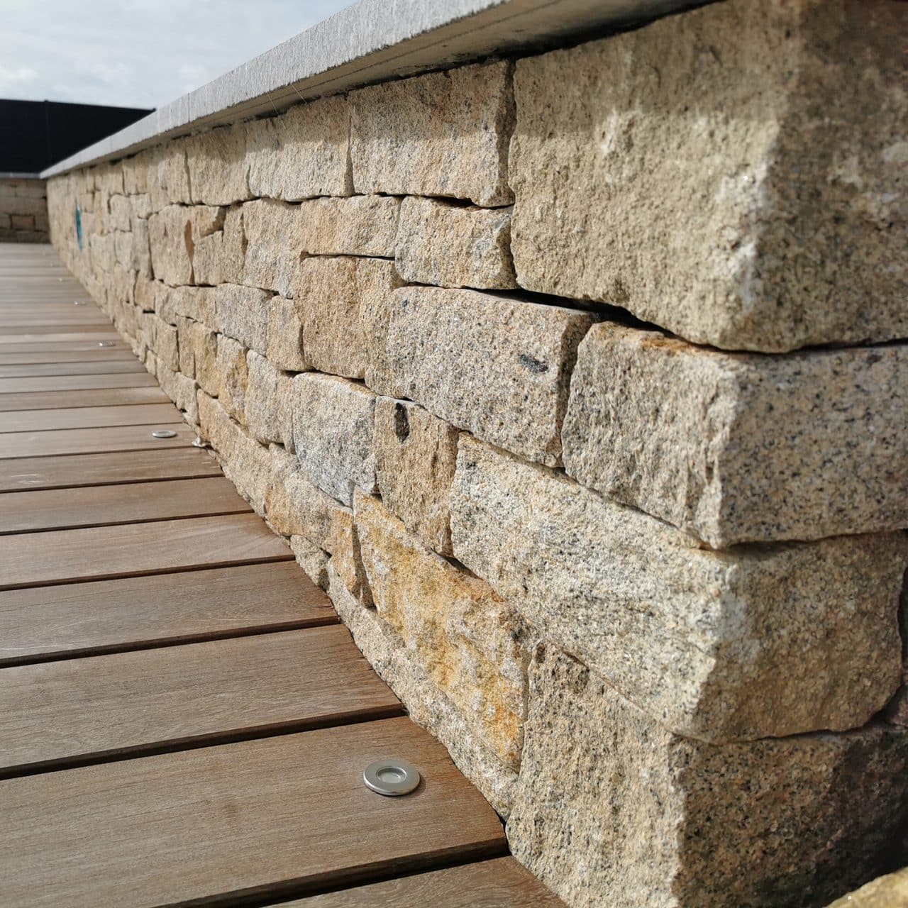 Pierre de parement, placages et moellons - Hestia Pierre & Jardin