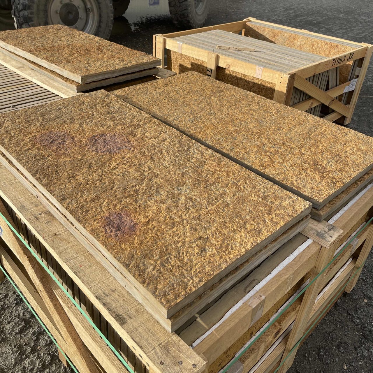 Allée en Pierre Naturelle Corten - HESTIA Pierre & Bois